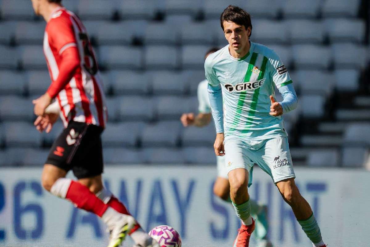 Mercado de fichajes: Petit y Perraud salen del Betis | Flashscore.es