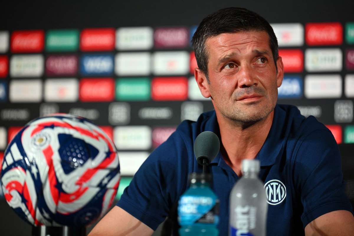 Čekat na výkop dvě hodiny? Komplikace, hlásí Chivu. Trenéry i fanoušky ...