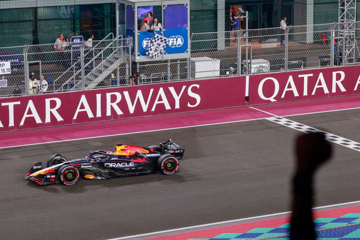 Verstappen wins Qatar GP to set up final race F1 title showdown with ...