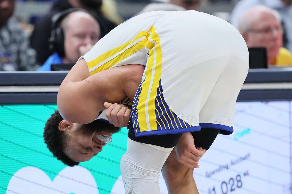 Stephen Curry se blesse à l'épaule lors de la défaite de Golden State ...