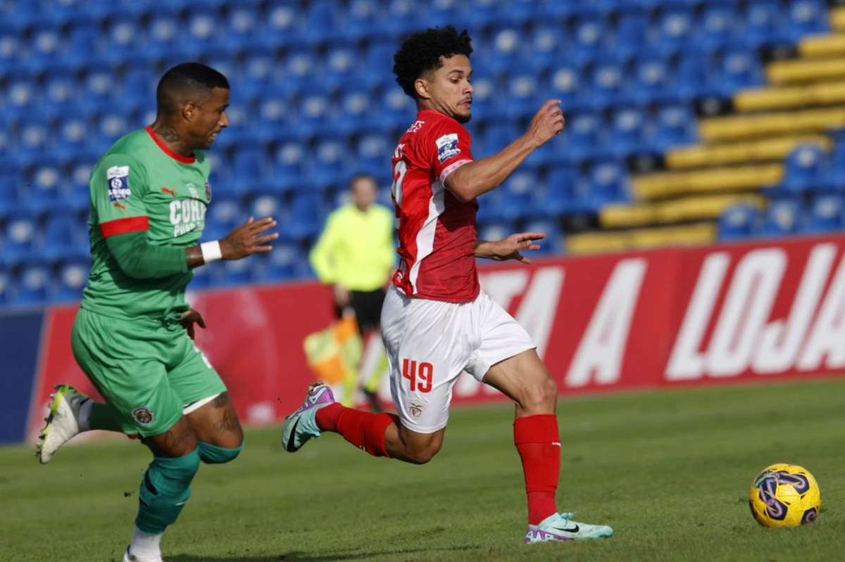 Liga 2: Santa Clara mantém invencibilidade graças a erro incrível (2-1 ...