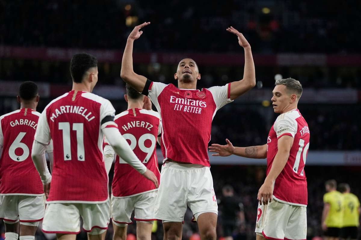 Arsenal Vence O Burnley E Assume A Vice Liderança Da Premier League