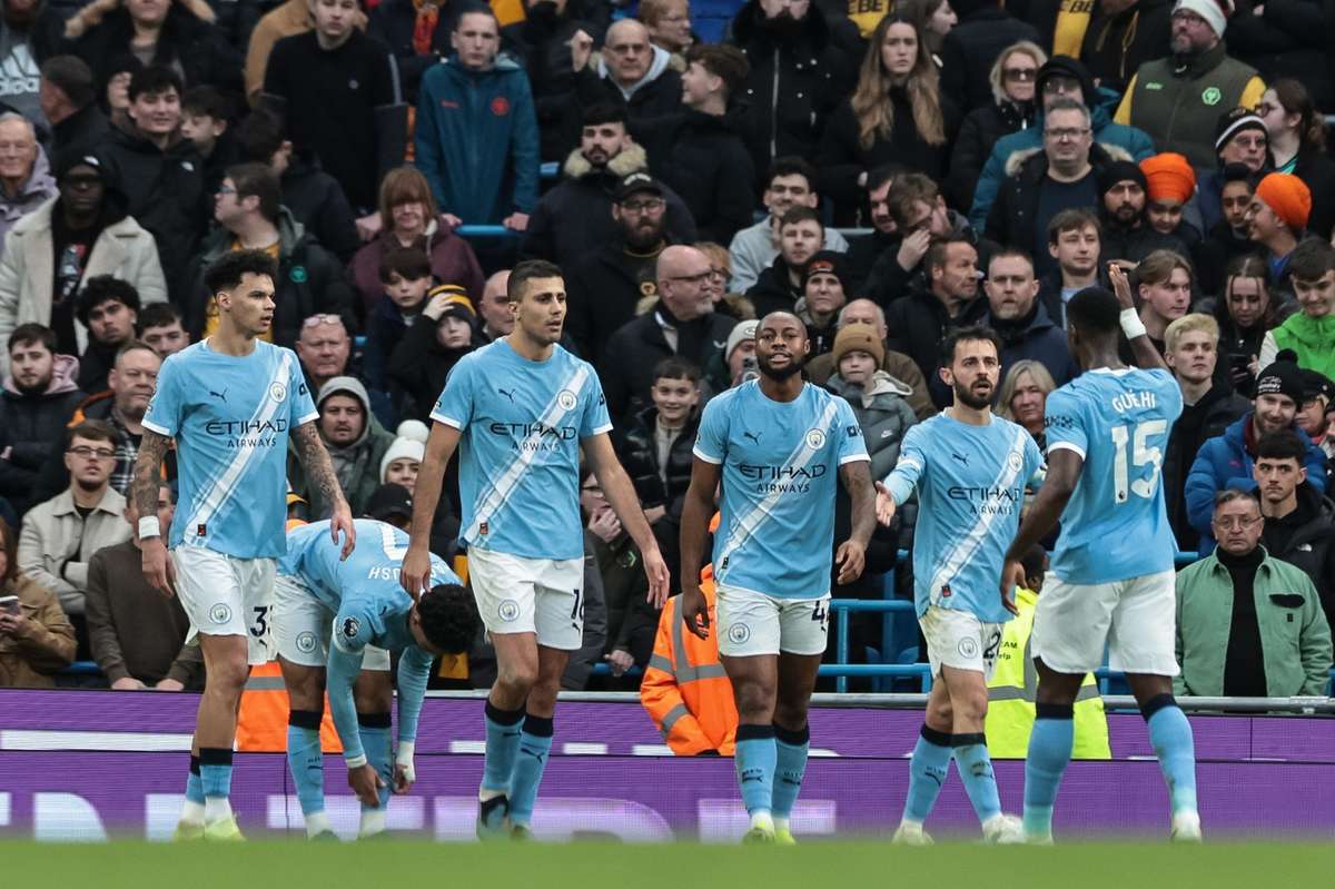 Manchester City down Wolves to close gap on Premier League table ...