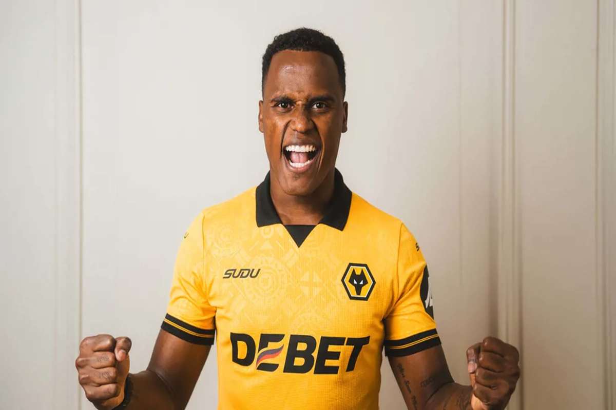 Wolves complete signing of forward Jhon Arias from Fluminense in £18M ...