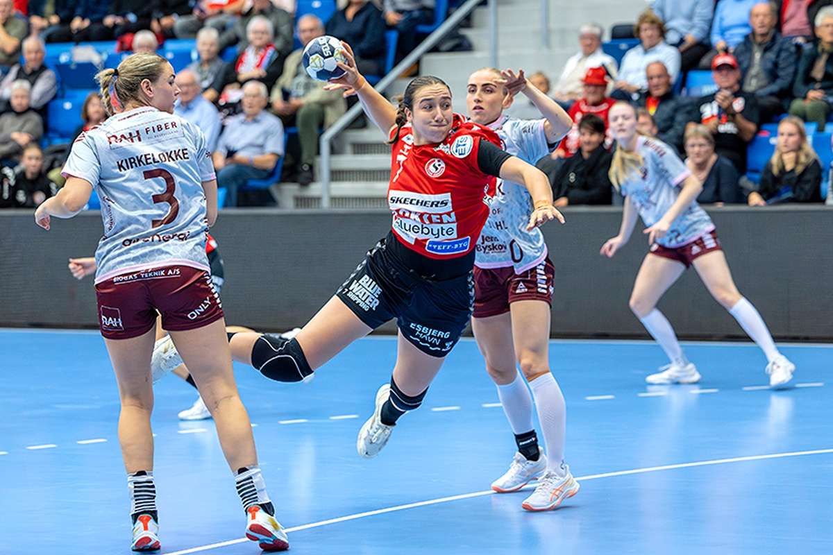 Big blow for Team Esbjerg as Swiss star player suffers horror injury at ...