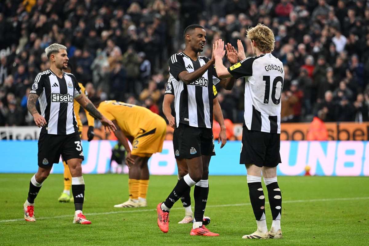 Premier League: Newcastle derrota Wolves (3-0), Leicester (0-2) e ...