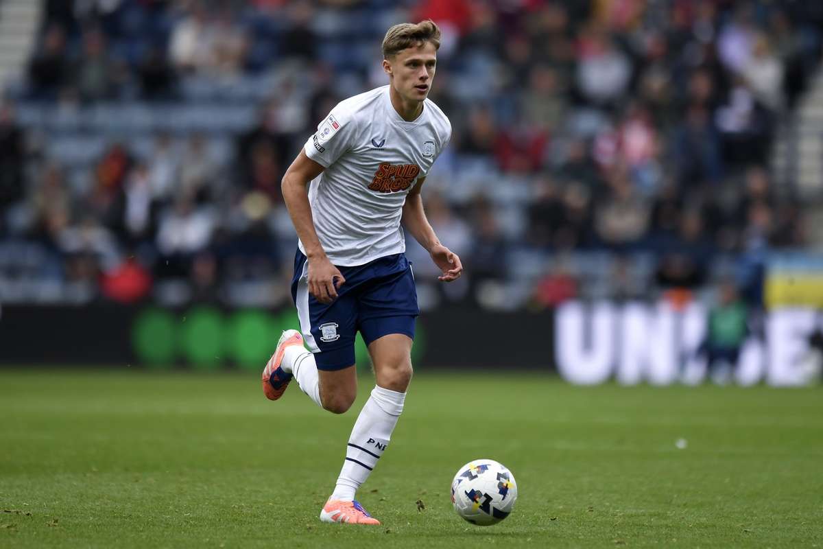 Moyes cannot rule out Everton recalling Armstrong from Preston ...