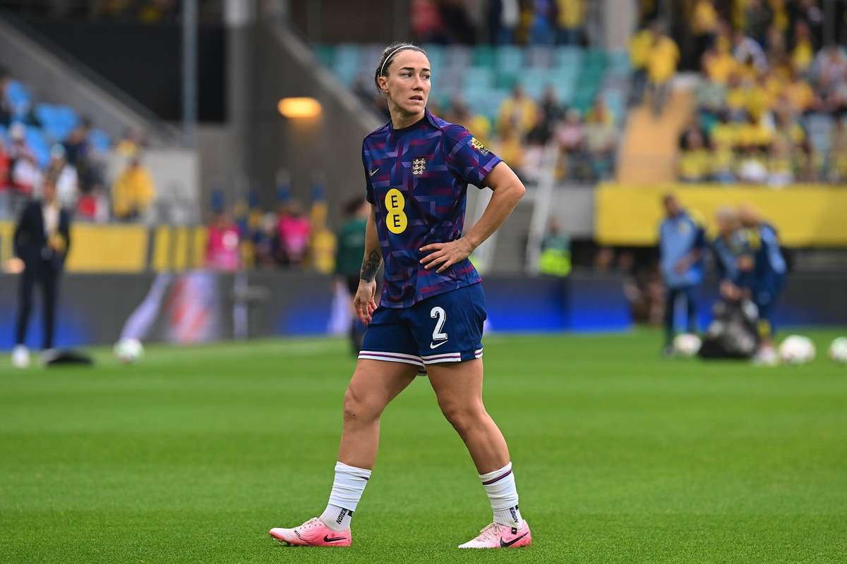 England's Bronze signs for Chelsea Women after leaving Barcelona ...
