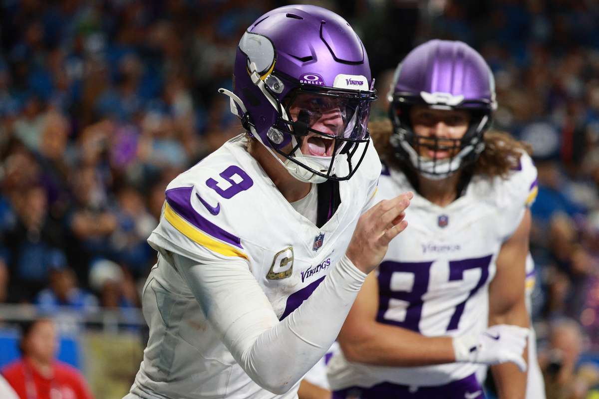 NFL roundup: Vikings and Panthers dish out major upsets, Cam Little ...