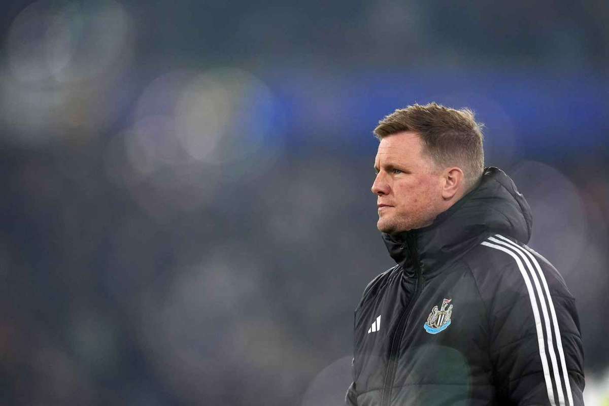 Eddie Howe still 'not 100 percent' following pneumonia as he makes ...