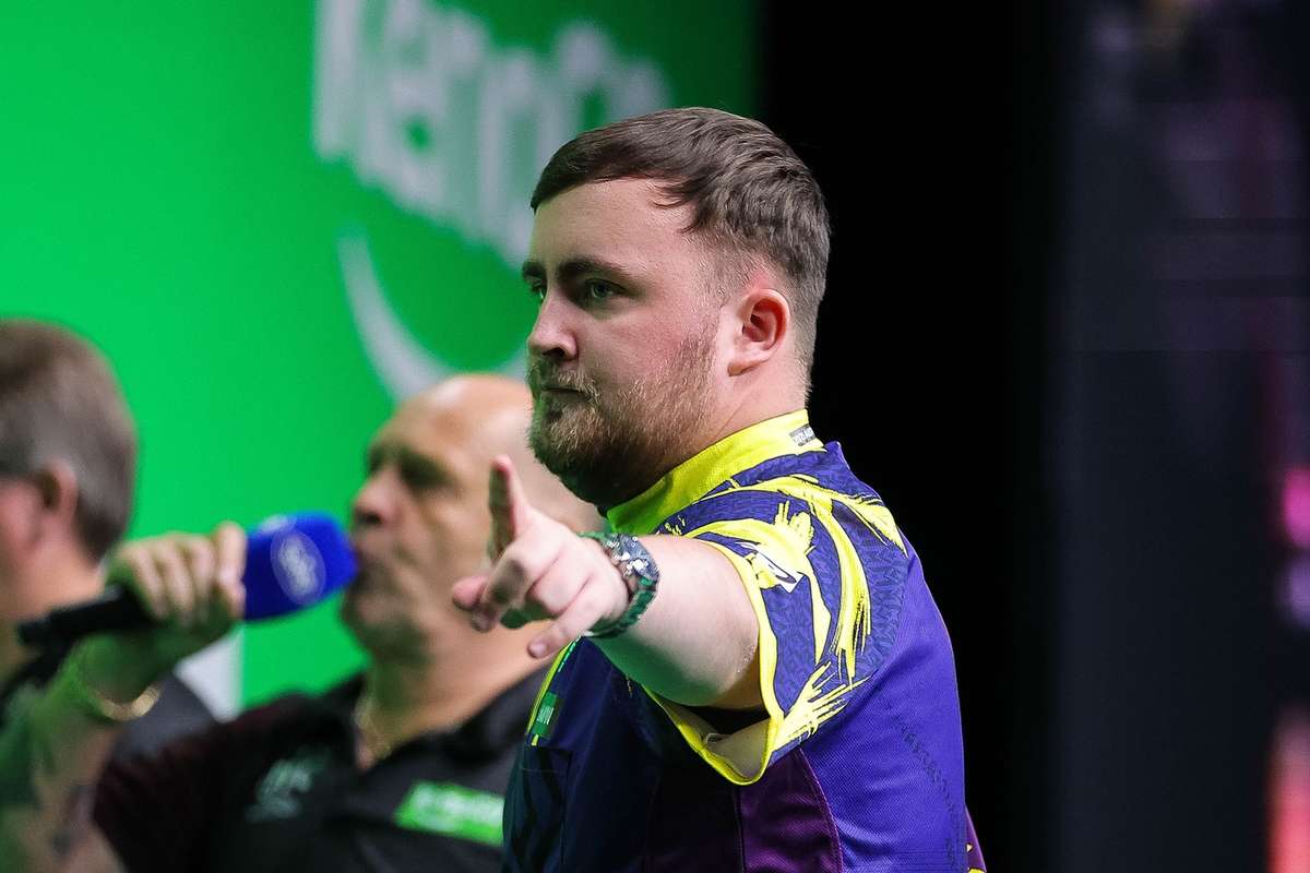 Luke Littler breezes past Mike De Decker to take Australian Darts ...