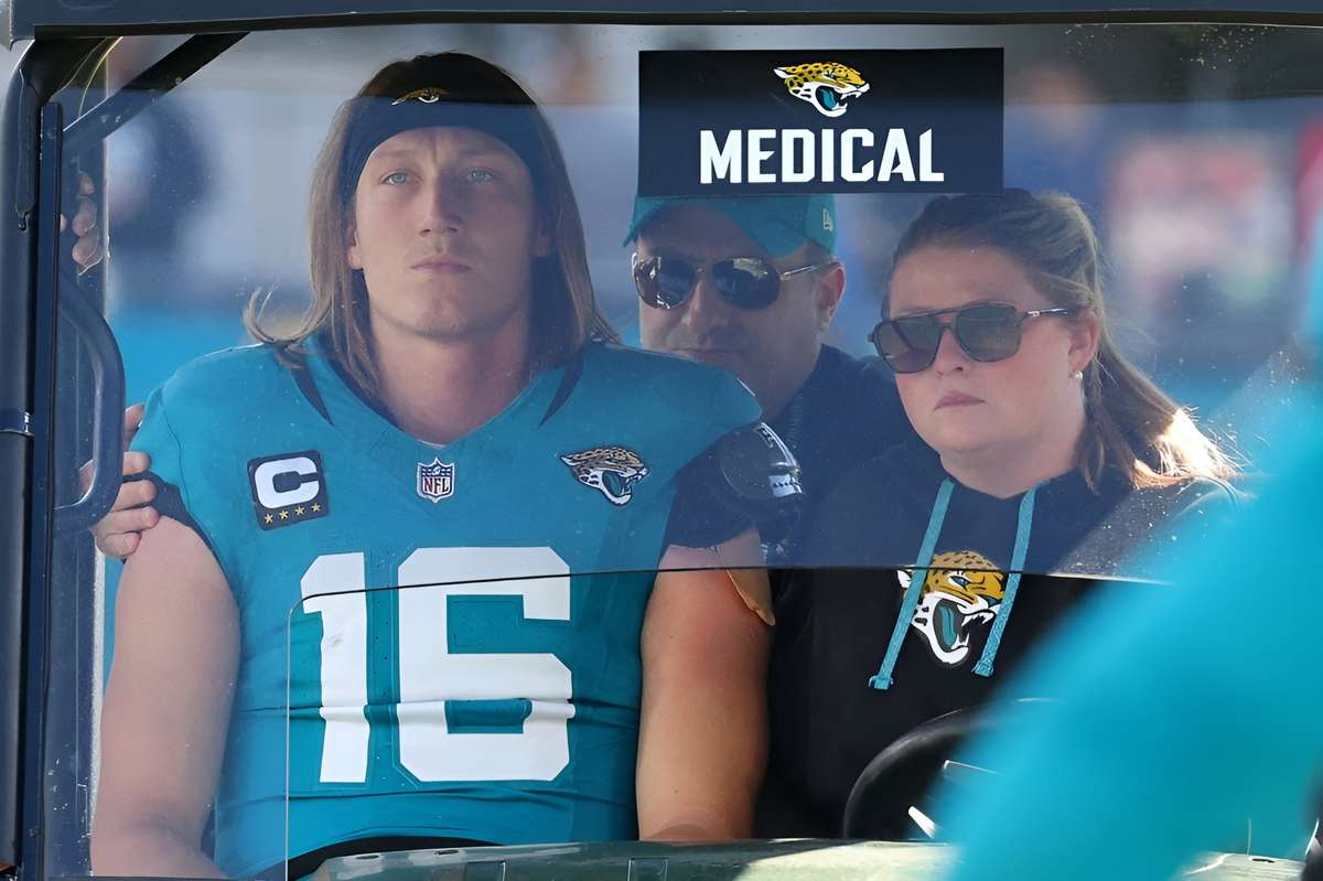 Jaguars quarterback Trevor Lawrence exits game with concussion after brutal hit | Flashscore.com.au