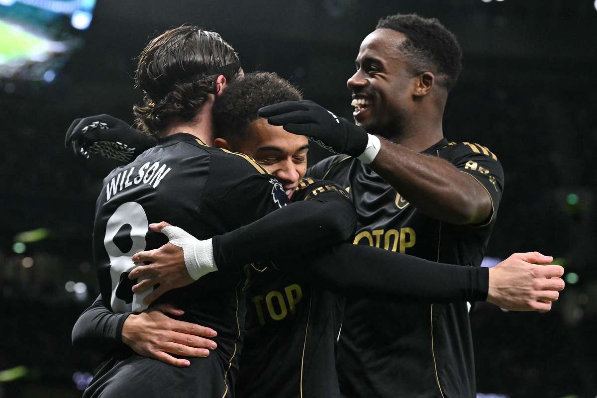 Pressure piles on Thomas Frank as Tottenham fall to dismal defeat ...