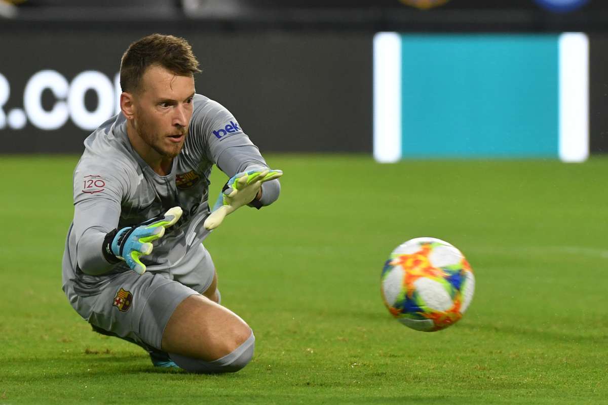 Bournemouth sign Brazilian keeper Neto on free transfer from Barcelona ...