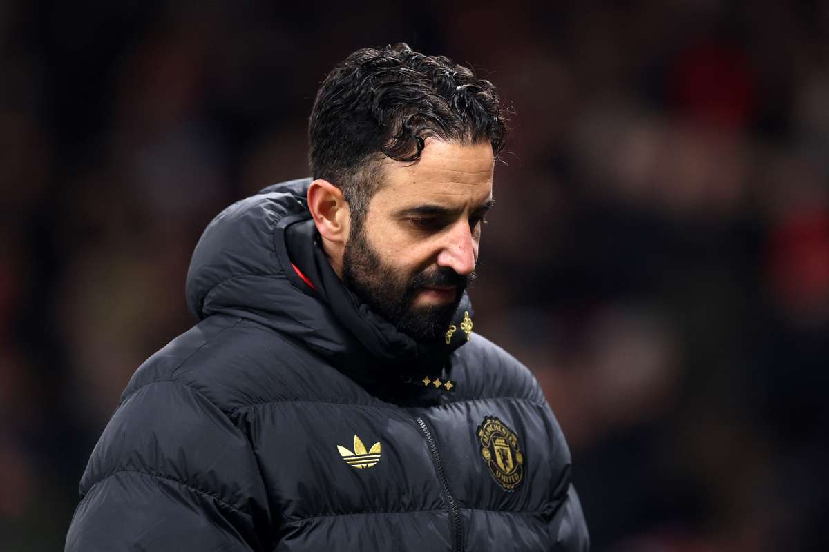Ruben Amorim a fost demis de la Manchester United după 14 luni ...