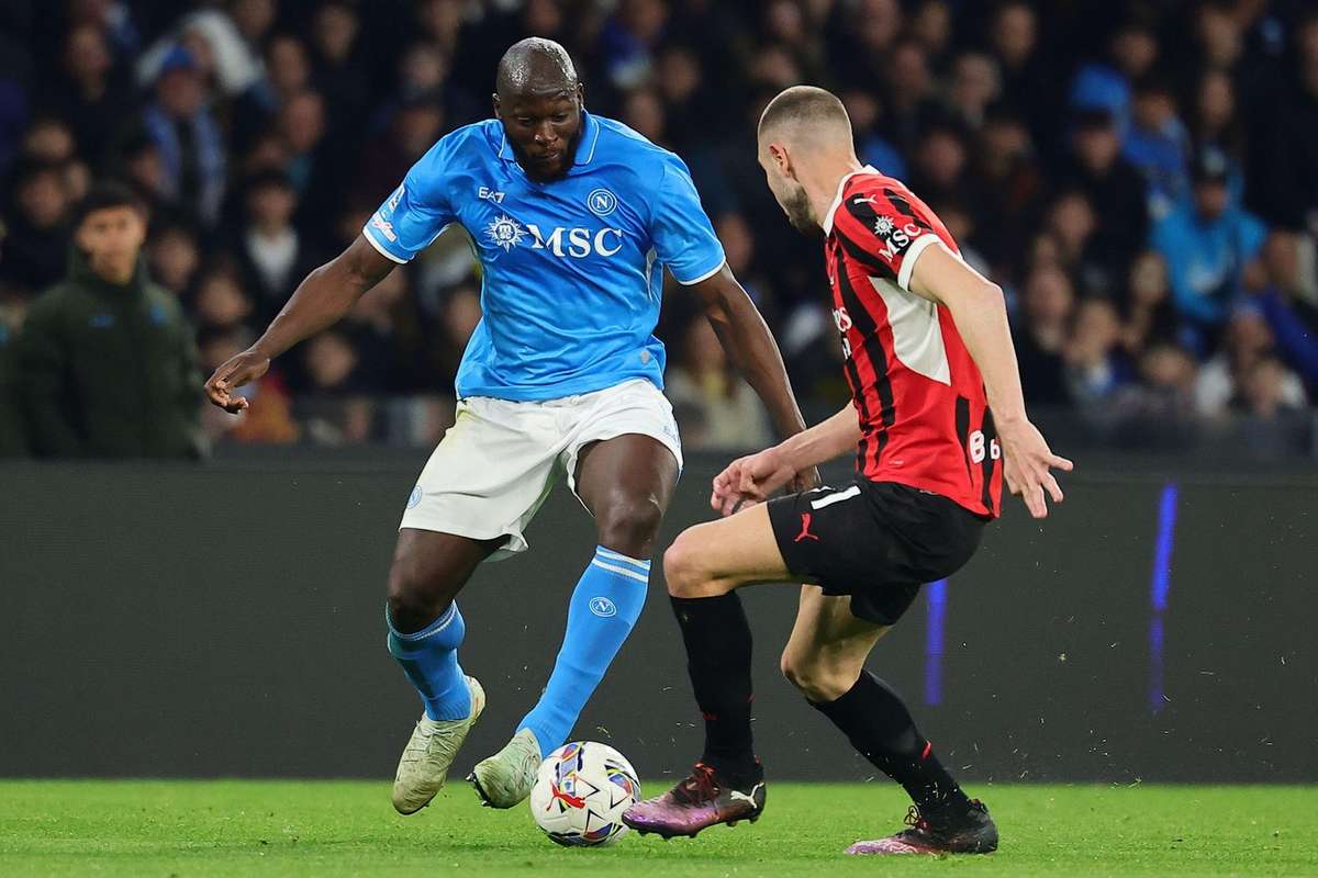 The Calcio Comment: Fixtures in favour of Conte's Napoli in title ...