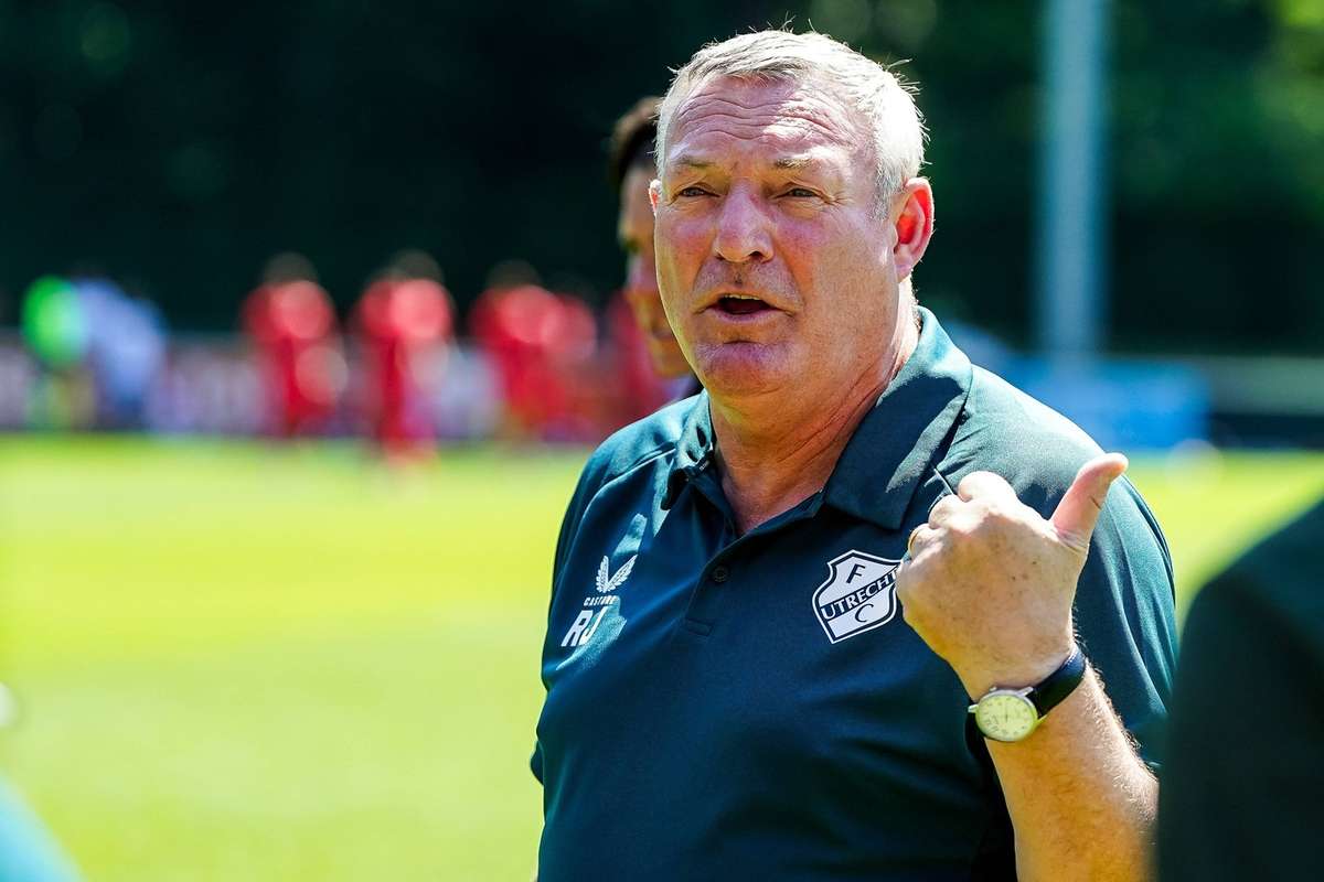 Ron Jans all smiles after strong first-leg win in Moldova: 'Won't do ...