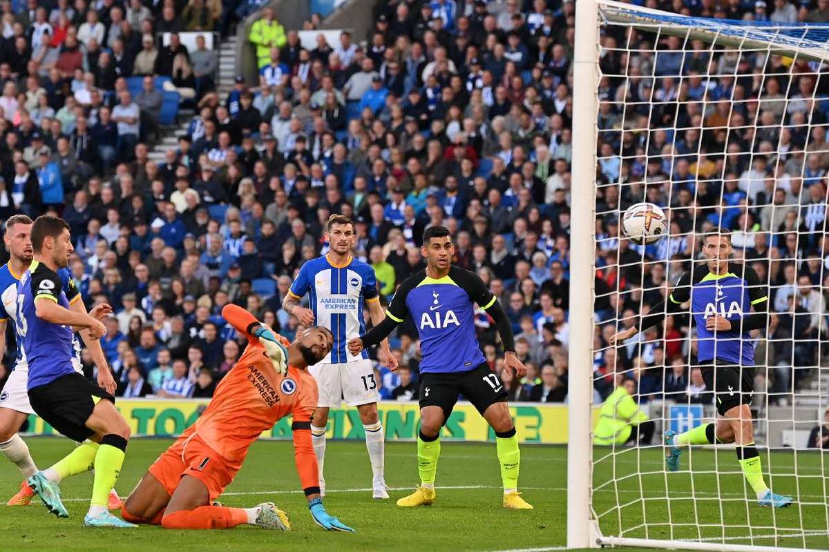 Spurs grind out 1-0 win away at Brighton thanks to Kane header ...