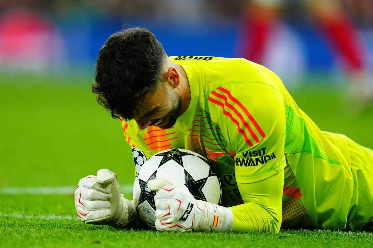 Time-wasting goalkeepers to be punished with corner in IFAB rule change | Flashscore.co.uk