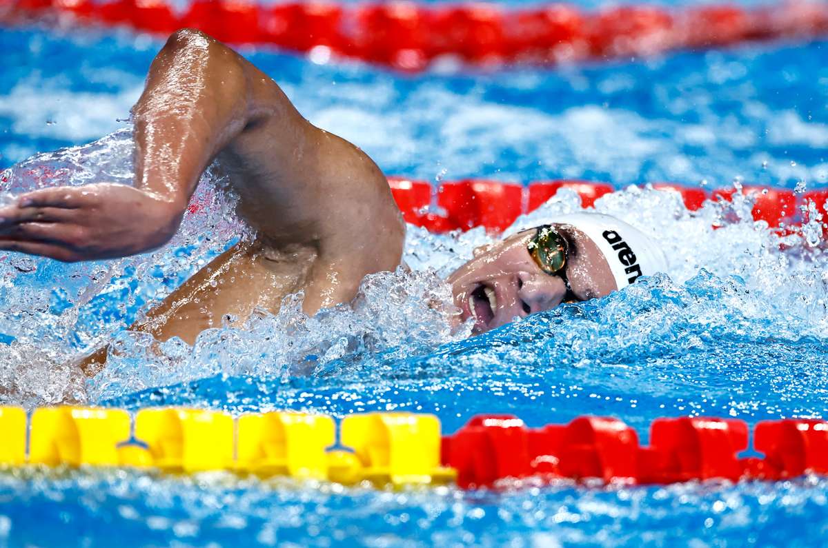 South Korea's Hwang claims 200 freestyle title, Hafnaoui flops again in ...