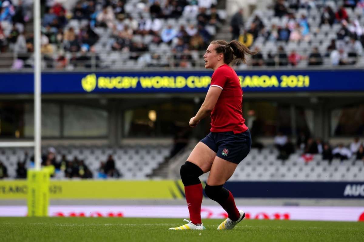 Scarratt shakes horror injury to fire England's World Cup bid ...