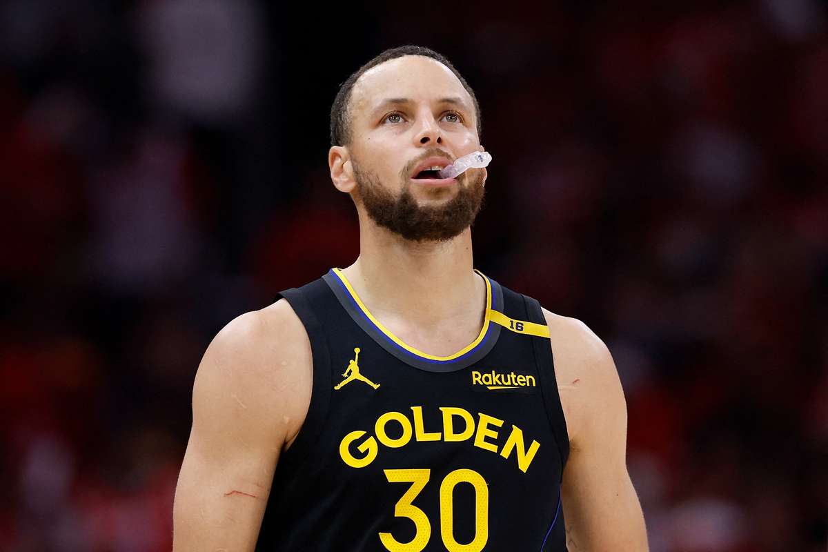 NBA: Soam os alarmes em Golden State com lesão de Stephen Curry | Flashscore.pt