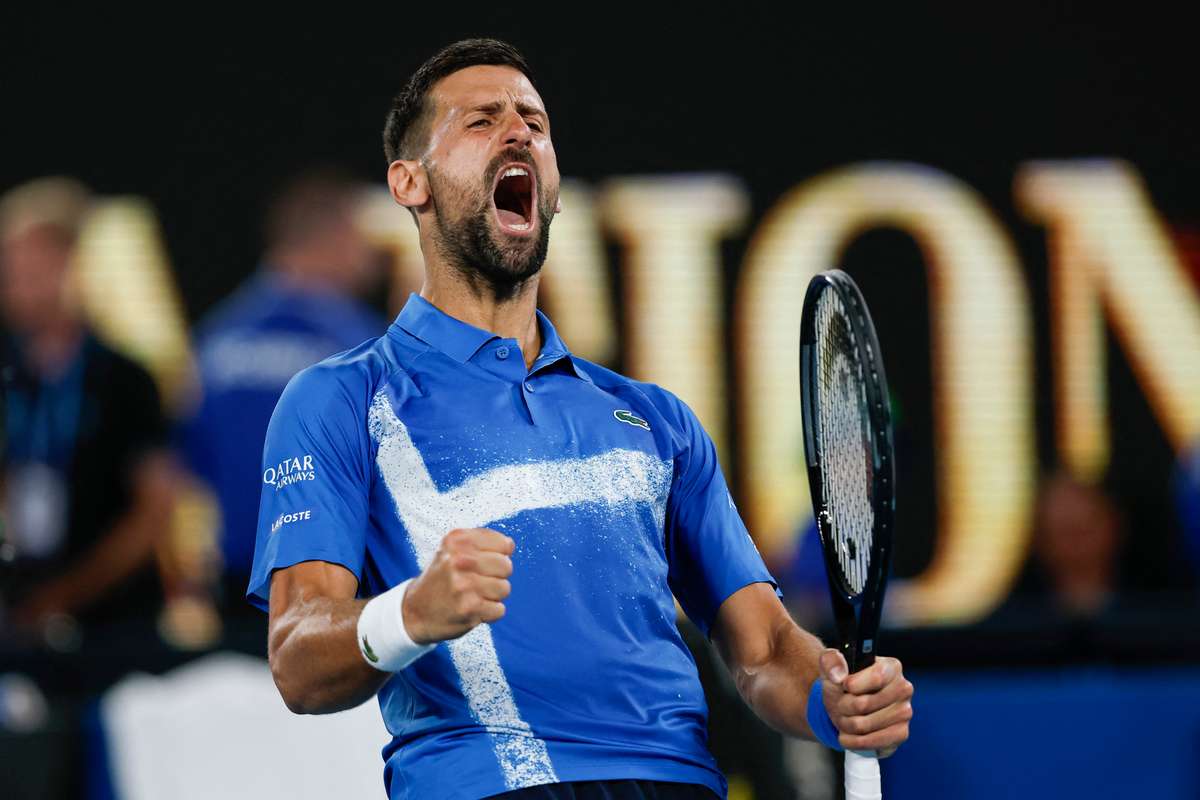 Novak Djokovic soars into Australian Open fourth round with fine win over Tomas Machac ...