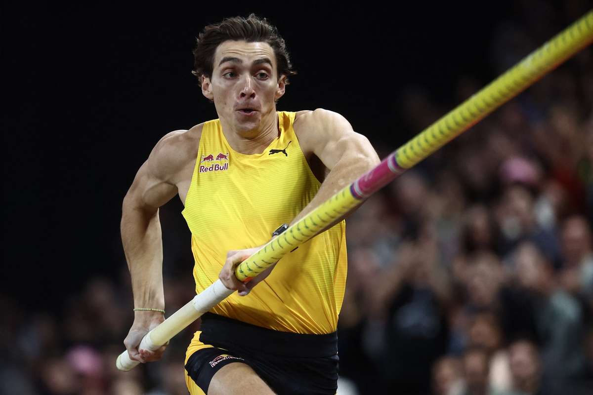 Duplantis: Swedish pole vault star clears 6.06m to win in France ...