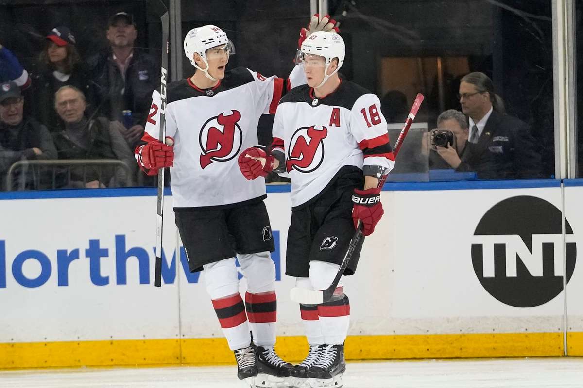 Palát pomohl Devils gólem. Mrázek vytasil v NHL 42 zákroků, bodovali ...