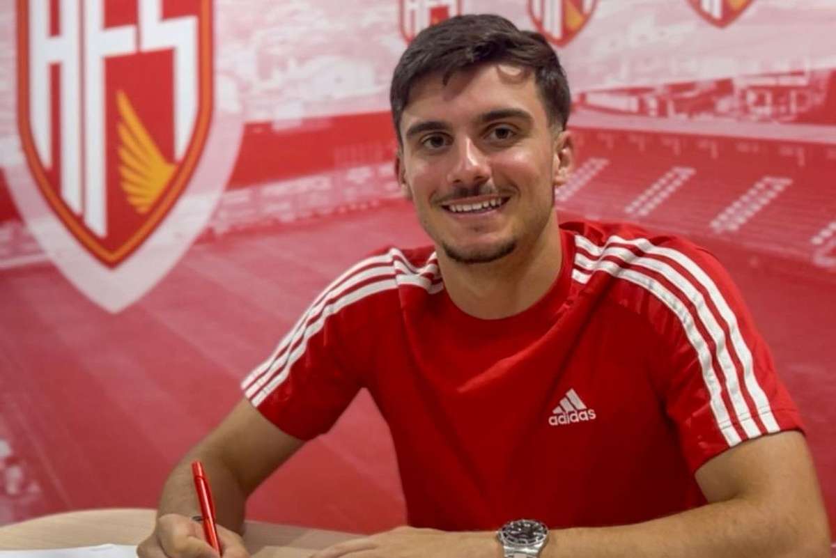 Oficial: Benfica empresta Rafael Rodrigues ao AVS | Flashscore.pt