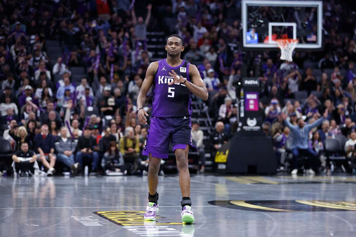 NBA Weekly: De'Aaron Fox goes to another planet for 24 hours, Rockets ...