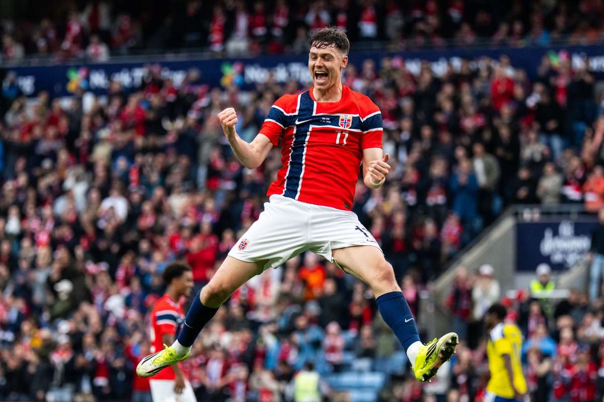 Norway head to North America in style as dominant first half sees off ...