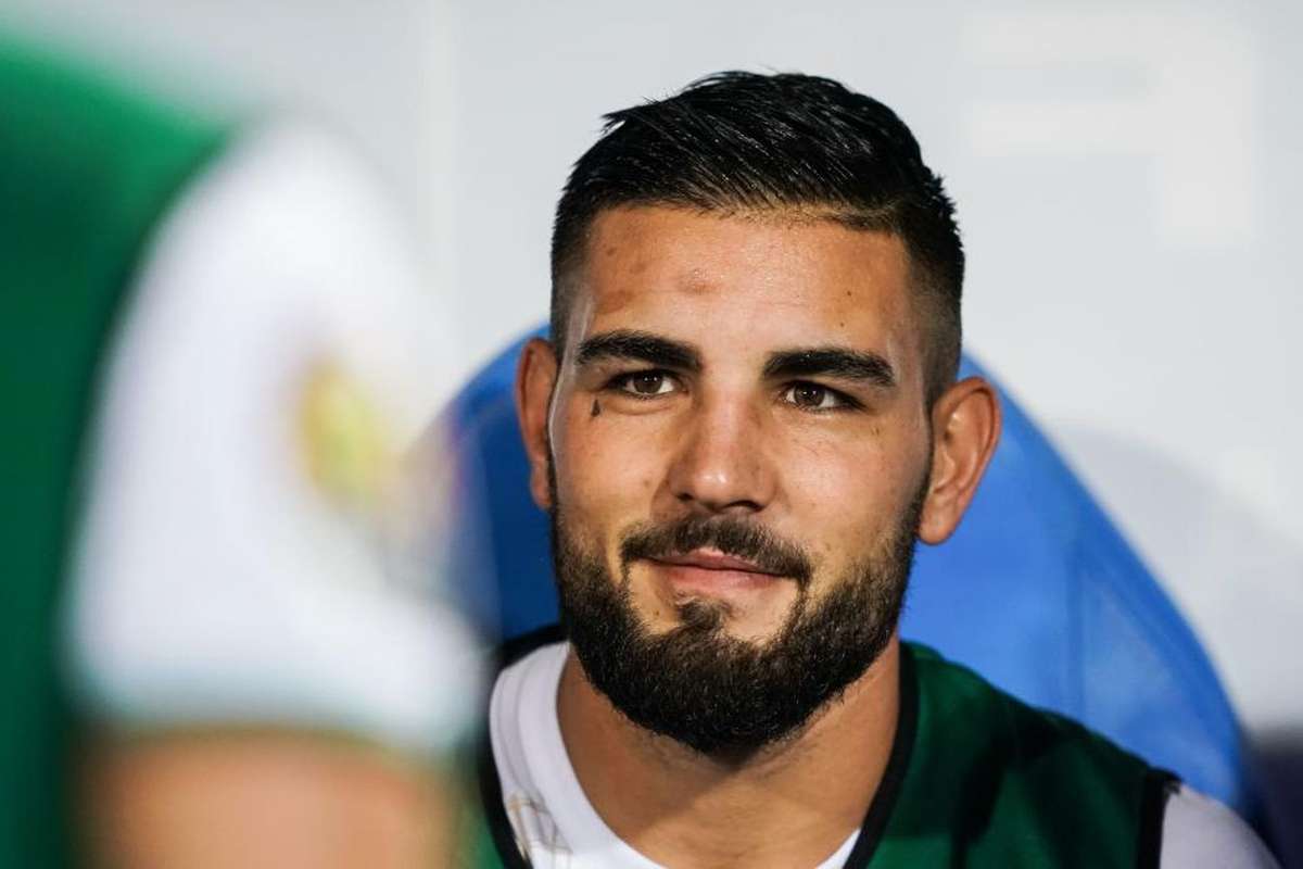 Andy Delort victime d'un malaise en plein match au Qatar | Flashscore.fr