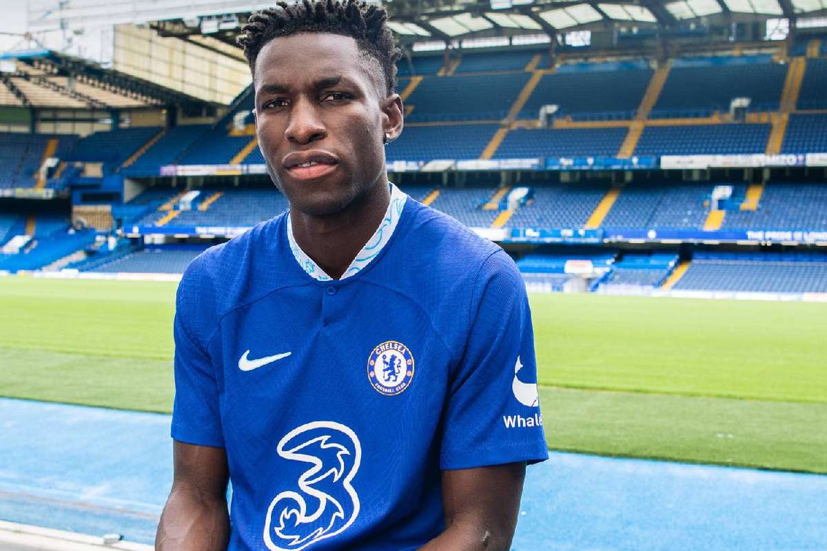 Oficial: Chelsea anuncia a contratação de Nicolas Jackson ...