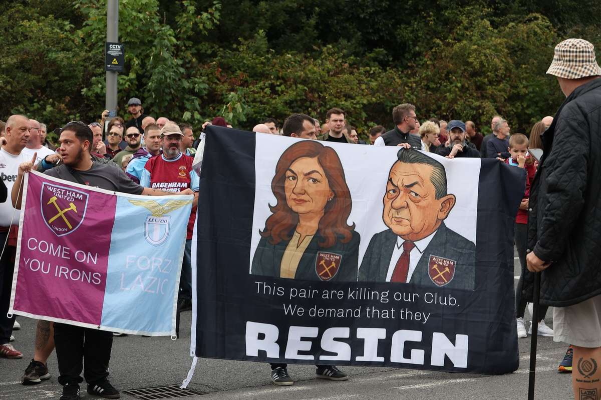 West Ham Fans Protest Ahead of Crystal Palace Defeat Following Poor ...