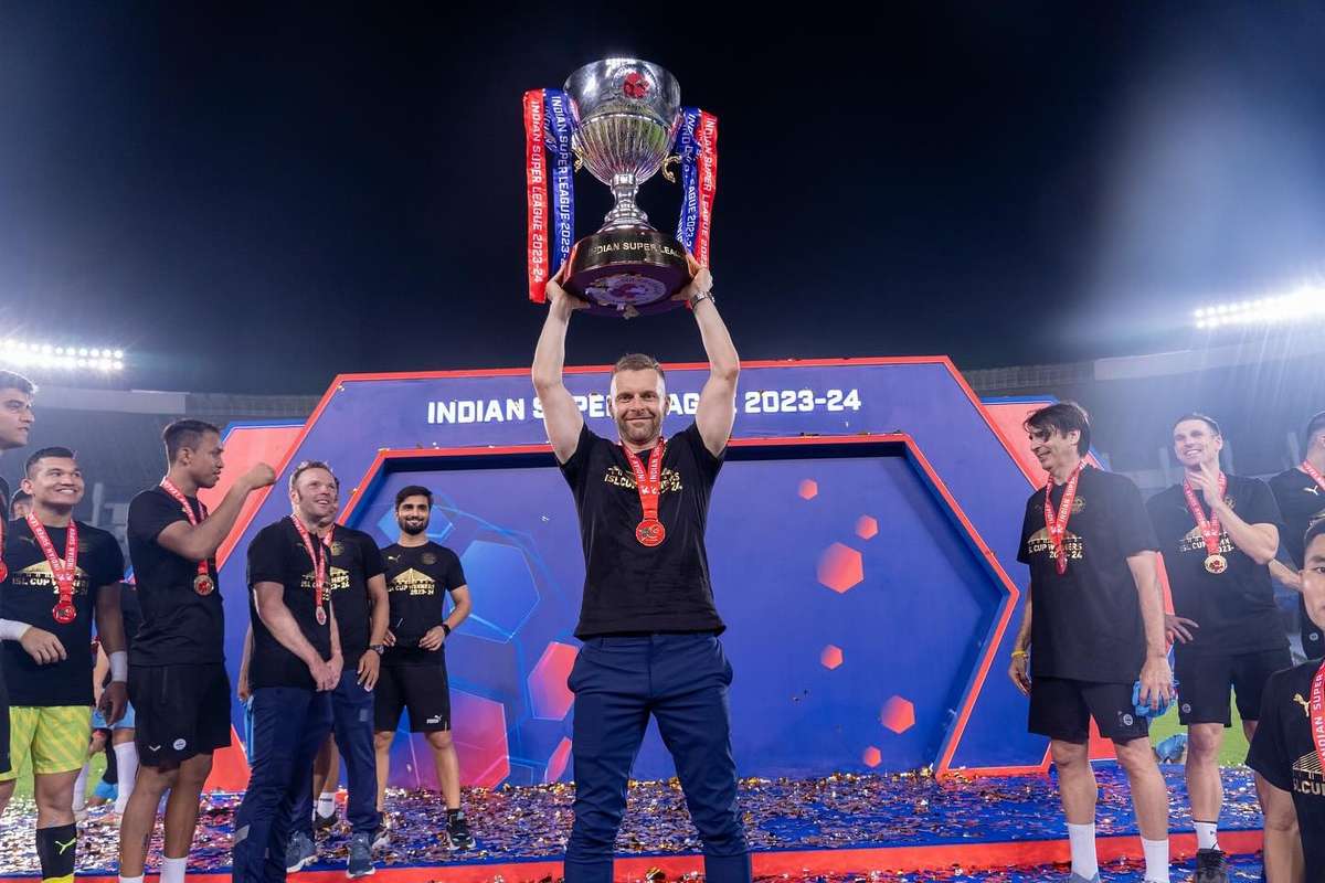 První angažmá a hned titul. Slavili jsme tancem, City mě drží na zemi, říká indický mistr Krátký ...