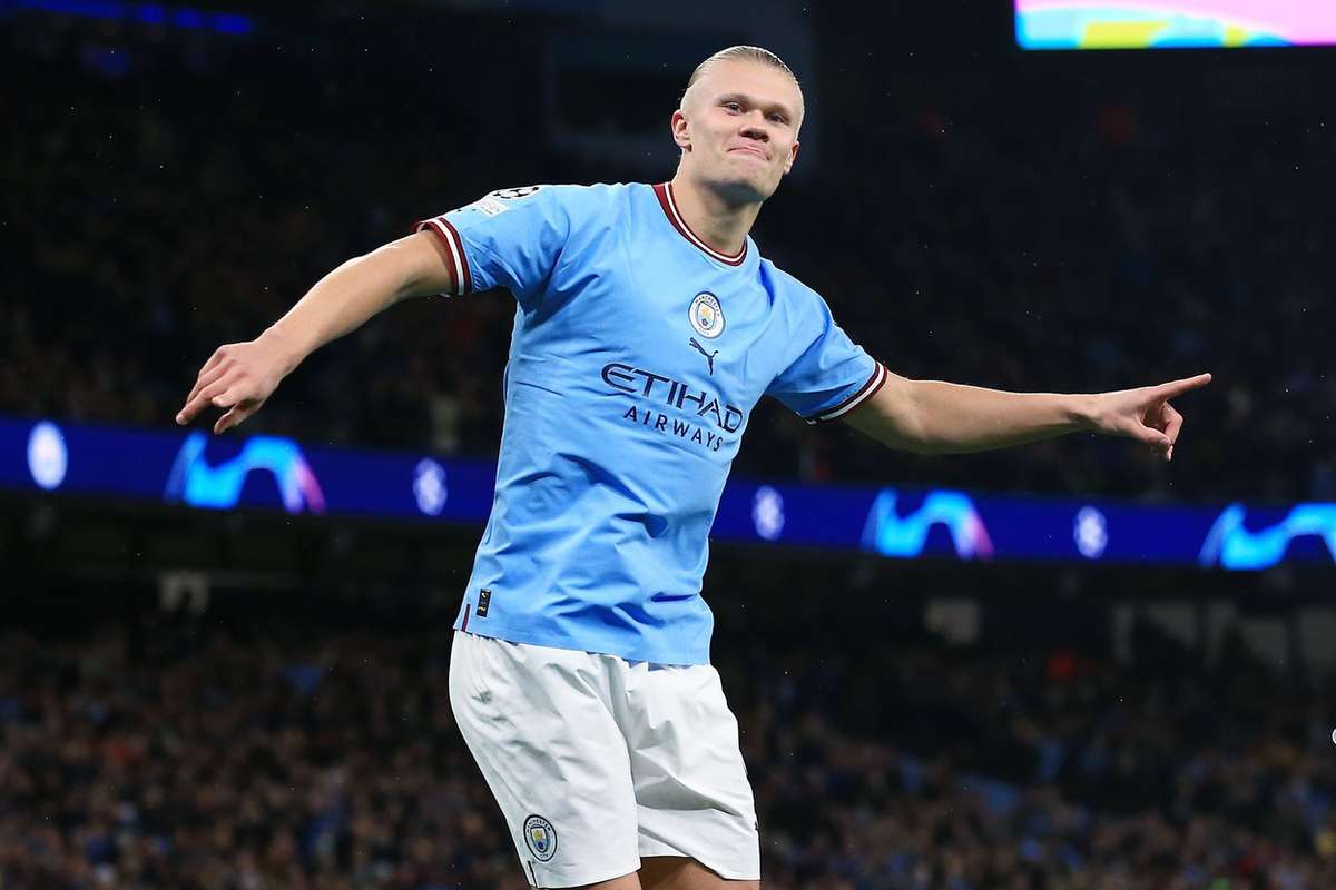 Die Top 10 Fußballtransfers 2022: Tops, Flops und Entdeckungen des ...