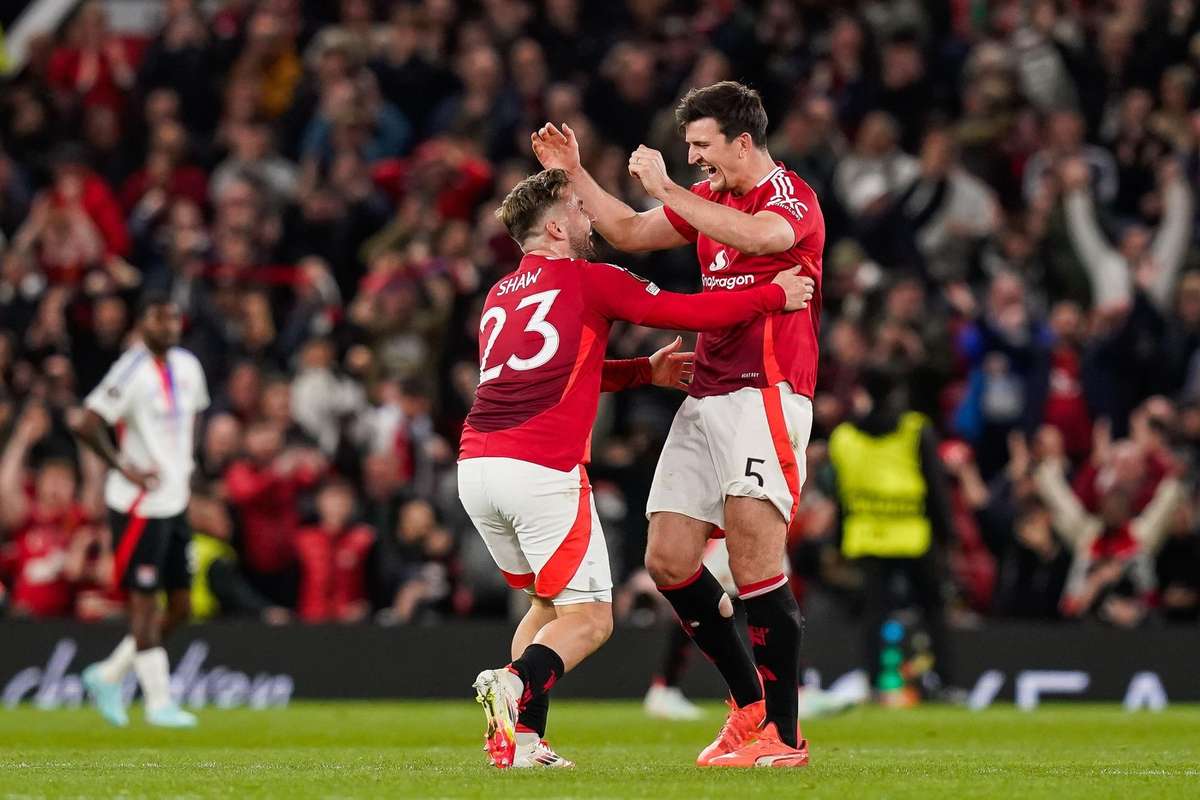 Shades of '99 as Man Utd shock Lyon - "home fans even forgot Glazer ...