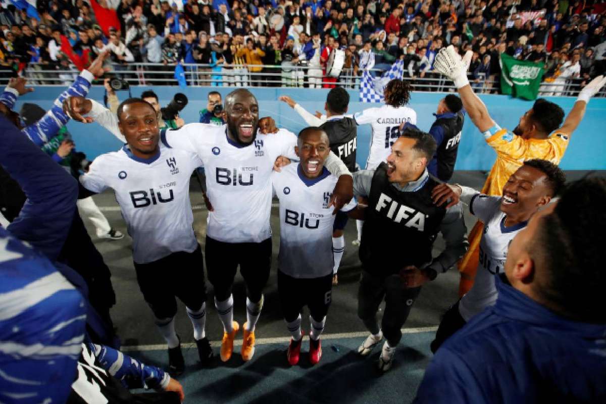Saudi prince hands Al-Hilal players $266,500 for reaching Club World ...