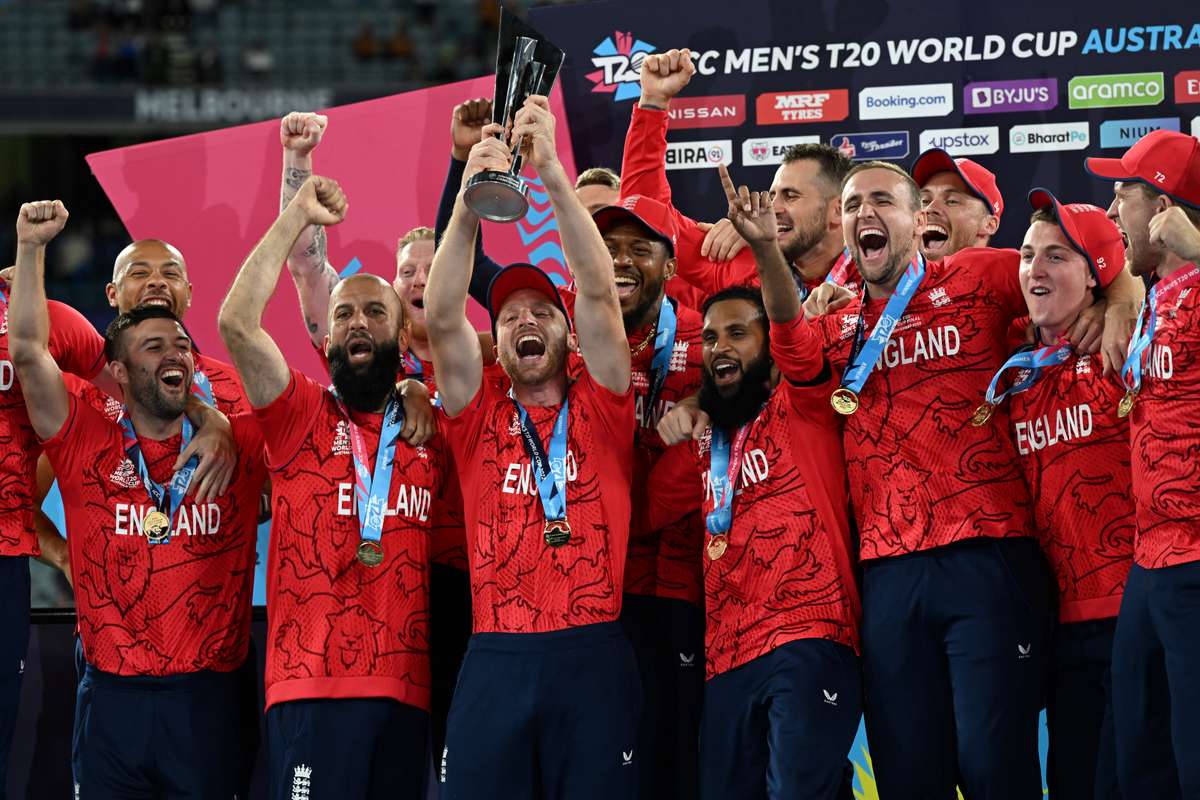 Stokes and Curran star as England win T20 World Cup | Flashscore.co.uk