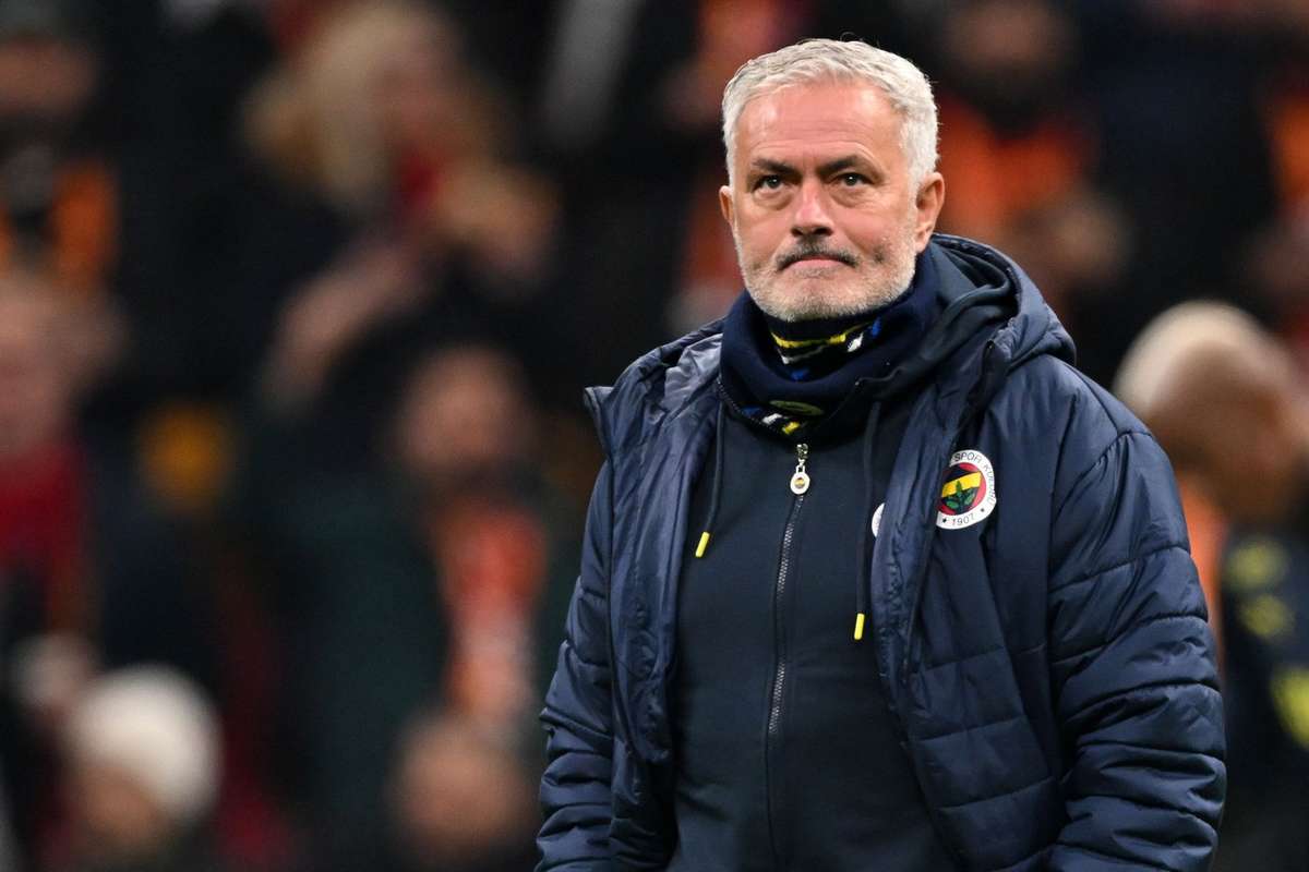 Turkish Super Lig: Fenerbahce boss Jose Mourinho to sue Galatasaray for ...
