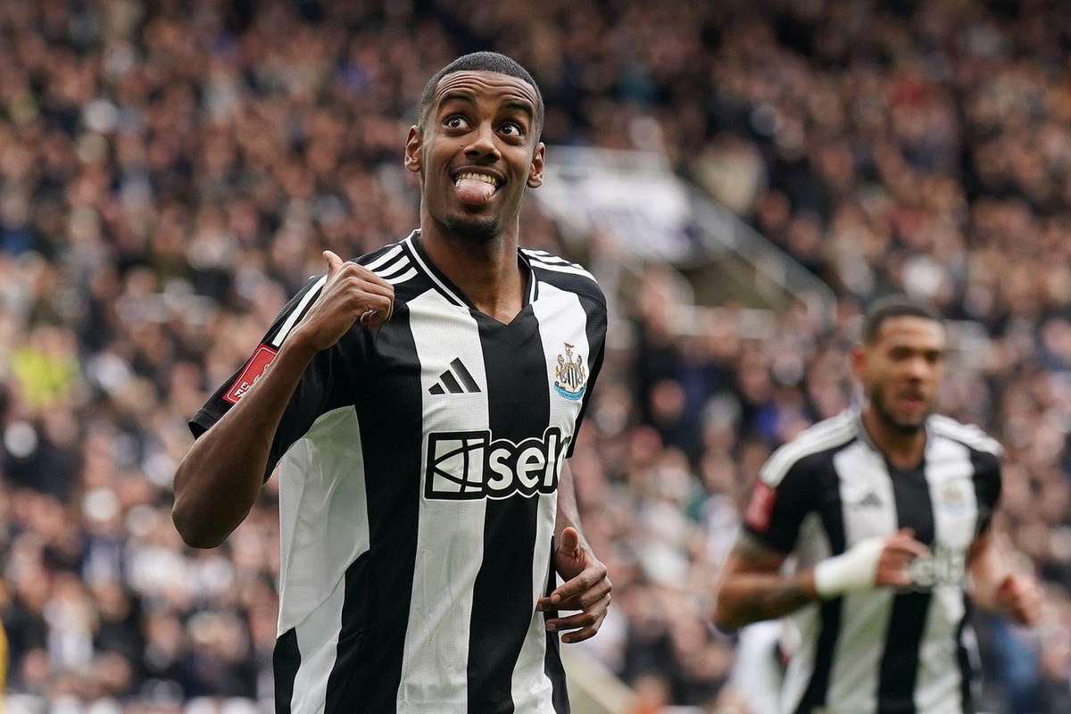 EXCLUSIVE: Isak's sights on Liverpool as Newcastle contract talks ...