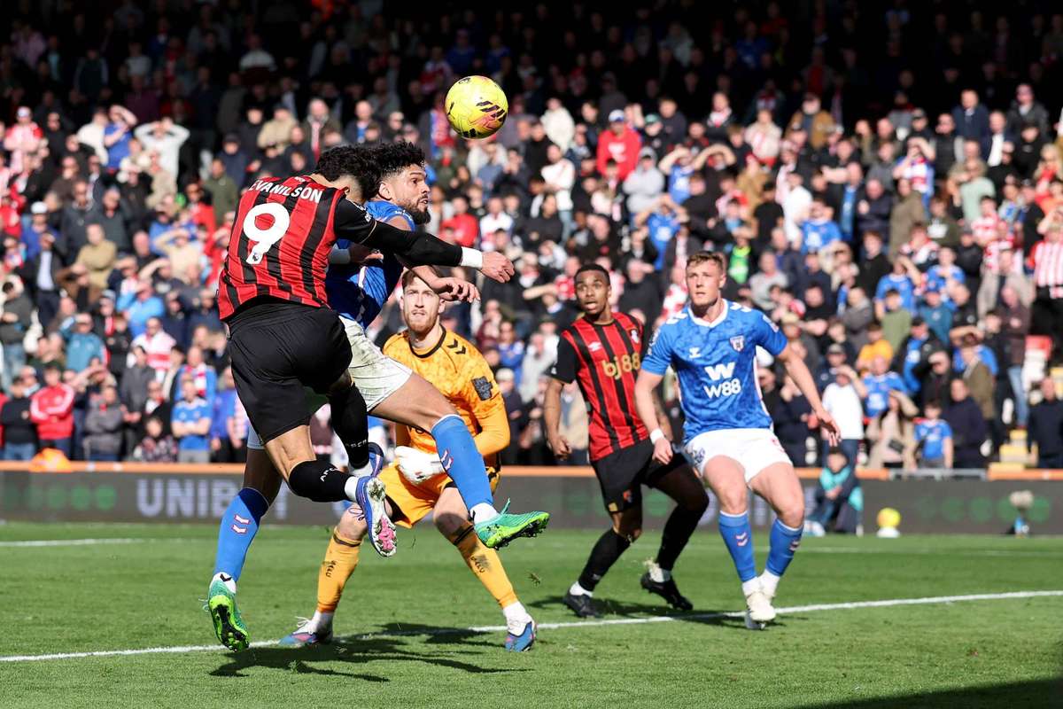 Bournemouth battle back to draw with Sunderland and extend unbeaten run ...