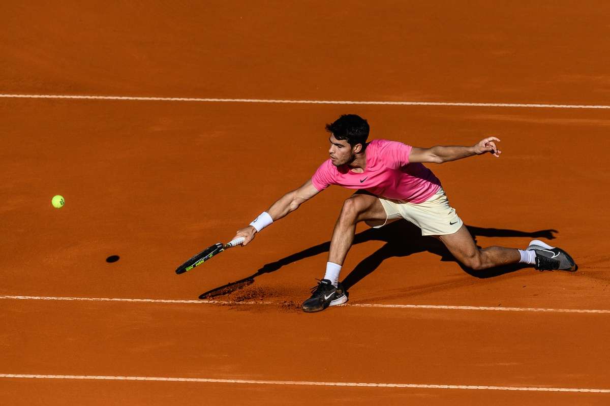 Tennis Tracker: Bautista-Agut through in Doha, Gauff and Swiatek ...