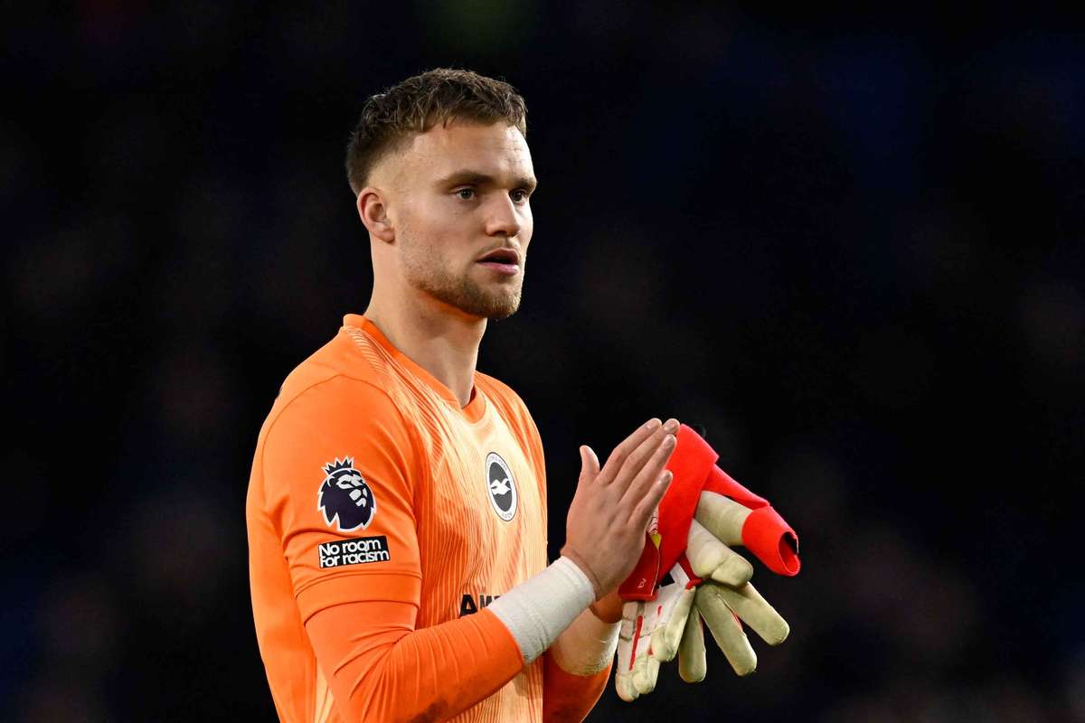 Chelsea ready to battle Bayern in race for Brighton 'keeper Bart ...