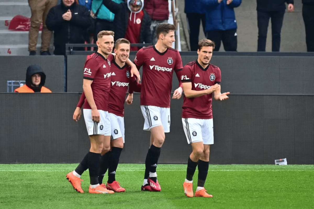 Haraslínova Sparta otočila duel s Brnom a opäť dorovnala Slaviu na čele ...