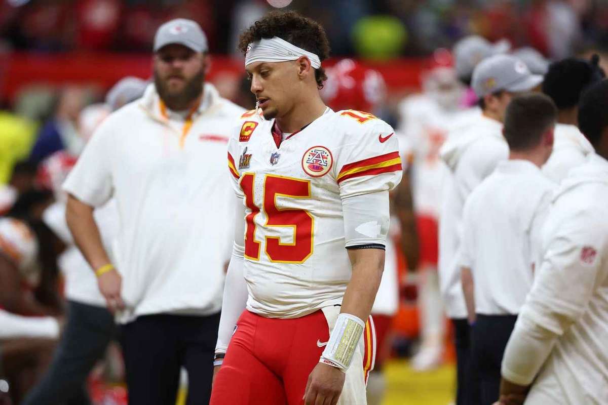 Mahomes y Reid se llevan las manos a la cabeza en la derrota de los Chiefs | Flashscore.es