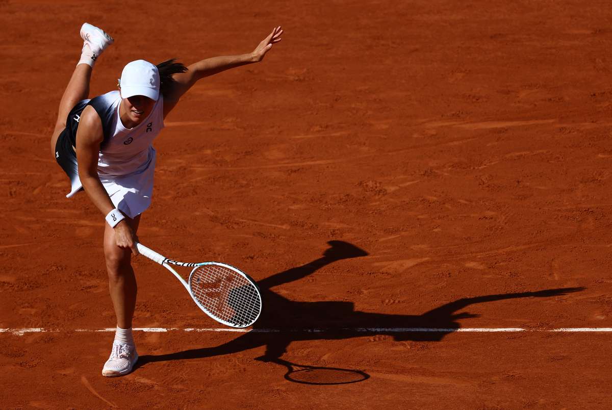 Defending champion Swiatek makes her way to French Open third round | Flashscore.co.uk