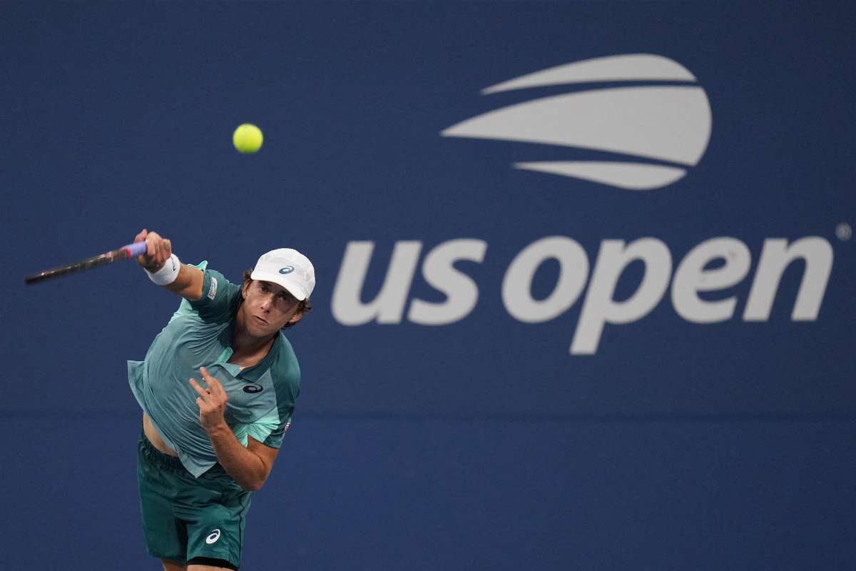 Holt stuns fellow American Fritz in Grand Slam main draw debut ...