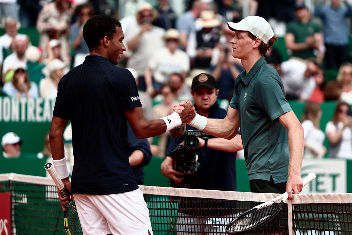 Carlos Alcaraz and Jannik Sinner cruise into Monte Carlo semi-finals ...
